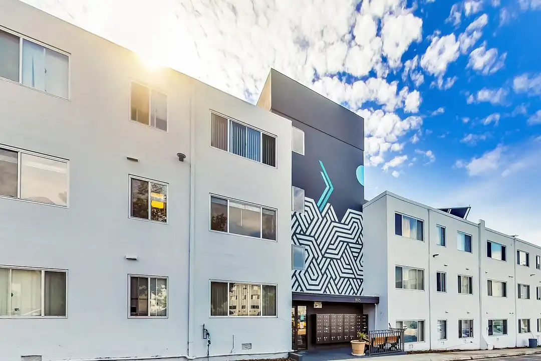 ArtHaus Oakbrook - Oakland, CA 94606 | ApartmentGuide.com