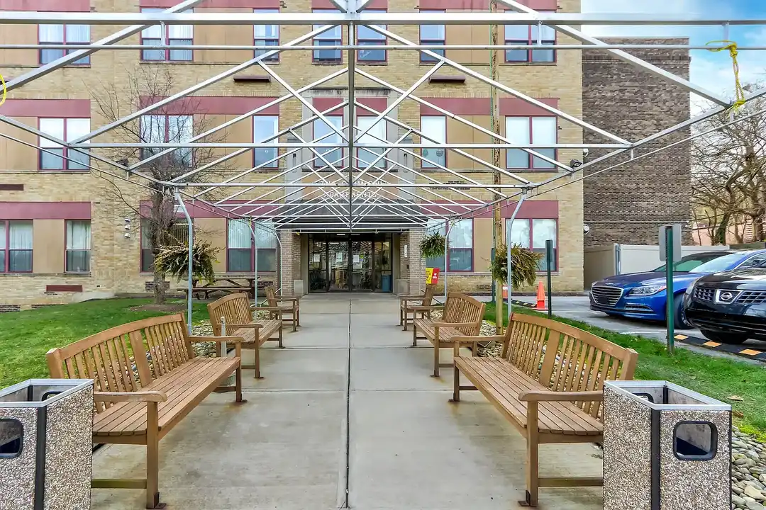 Etna Commons Apartments - Pittsburgh, PA 15223 | ApartmentGuide.com