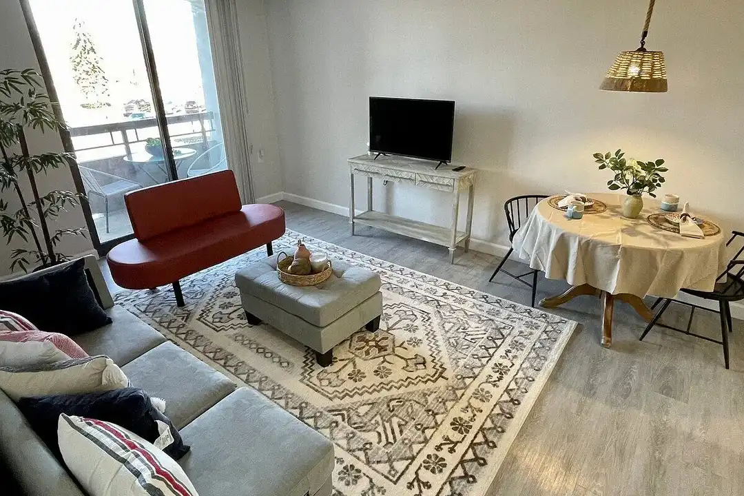 The Park at Trowbridge - Southfield, MI 48033 | ApartmentGuide.com