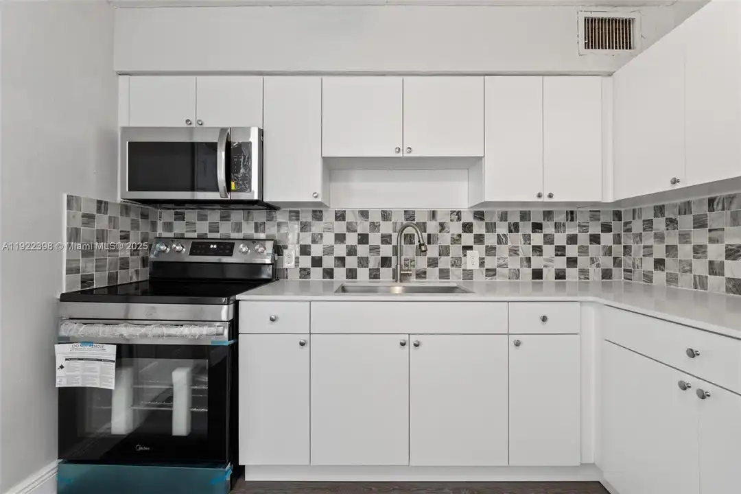 11441 SW 2nd St #11443 - Miami, FL 33174 | ApartmentGuide.com