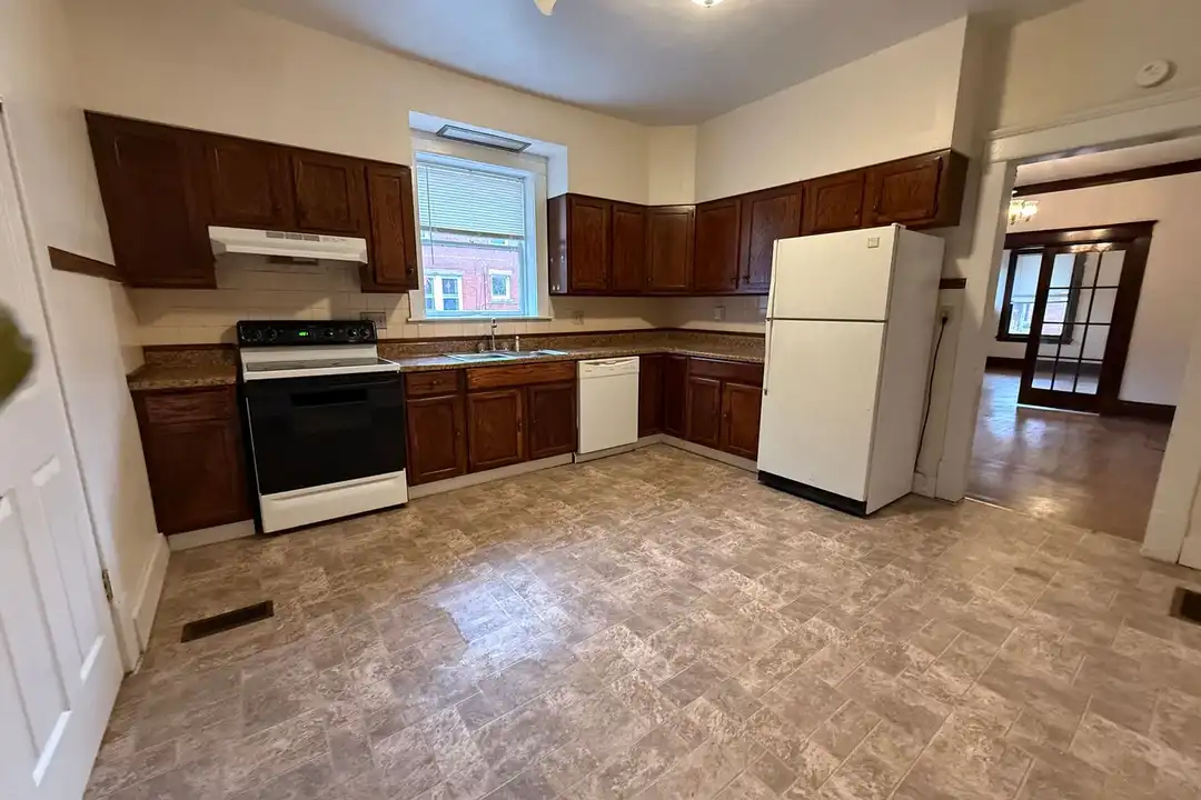 1612 Quarrier St unit Downstairs - Charleston, WV 25311 ...