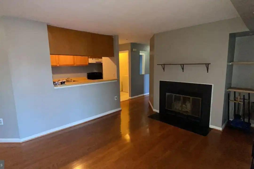 2071 Alice Ave #202 - Oxon Hill, MD 20745 | ApartmentGuide.com