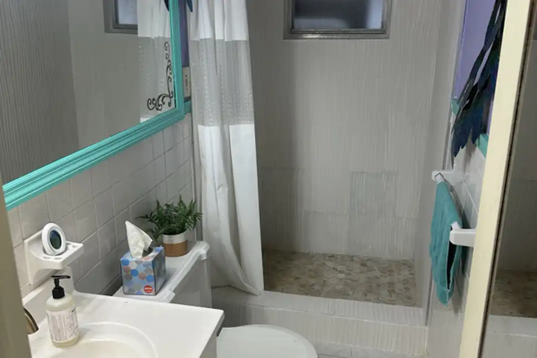 5016 62nd St N - Kenneth City, FL 33709 | ApartmentGuide.com