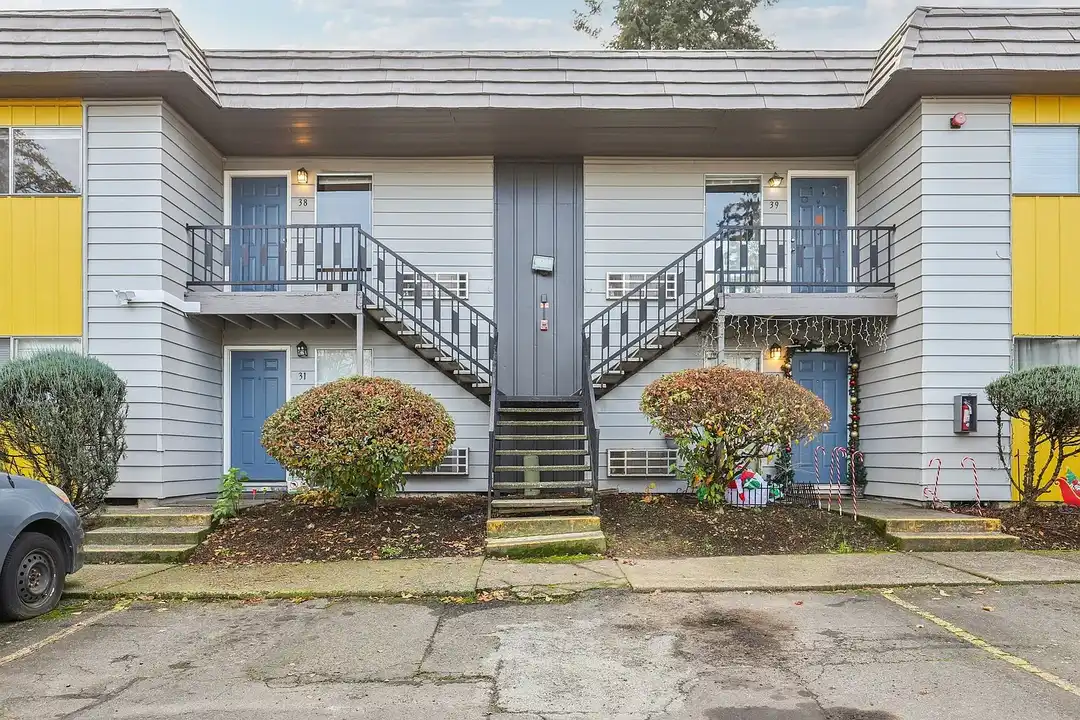 Cypress Crest Apartments - Tigard, OR 97223 | ApartmentGuide.com