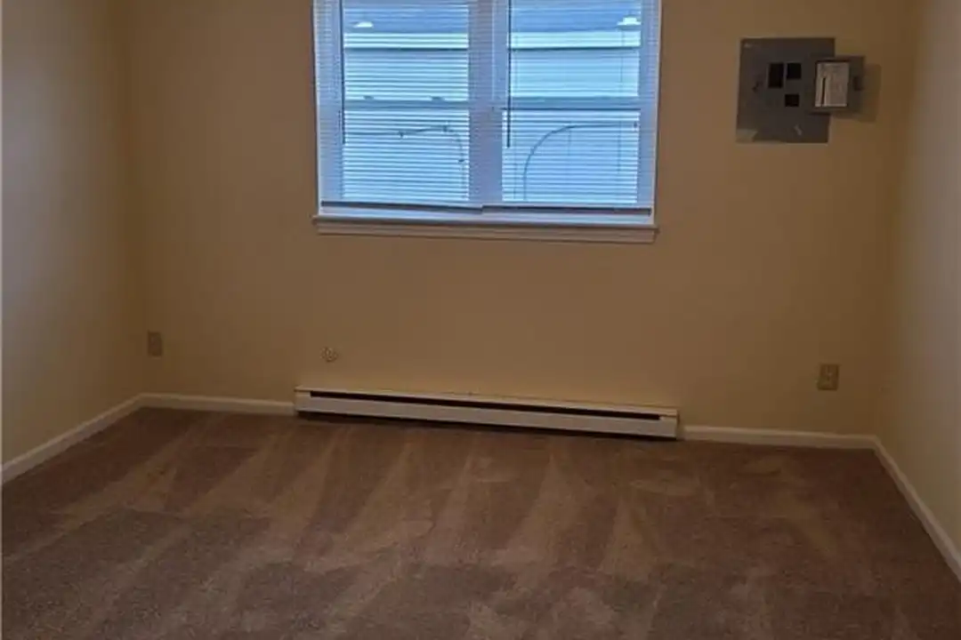 1441 Kingston Ave #7 - Norfolk, VA 23503 | ApartmentGuide.com