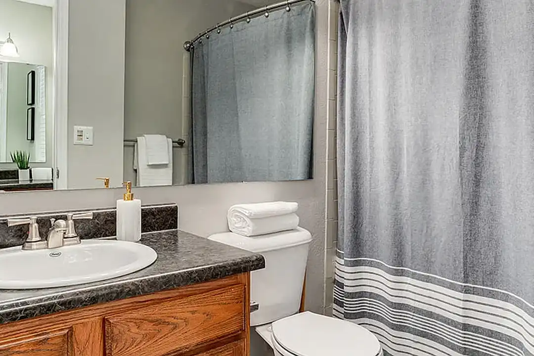 Woodview Apartments - Kansas City, KS 66103 | ApartmentGuide.com