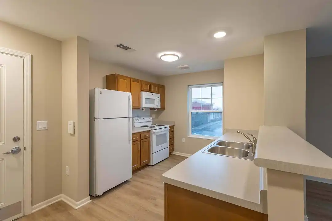 Juniper Crossing - Columbus, OH 43207 | ApartmentGuide.com