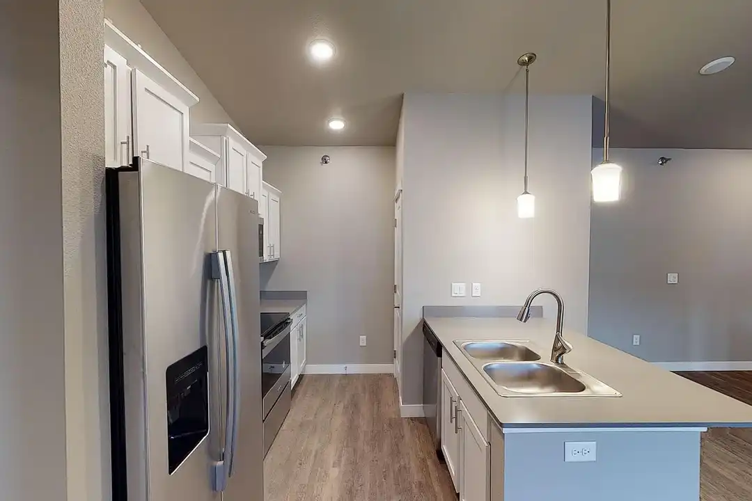 Maple Wood Townhomes - Fargo, ND 58104 | ApartmentGuide.com