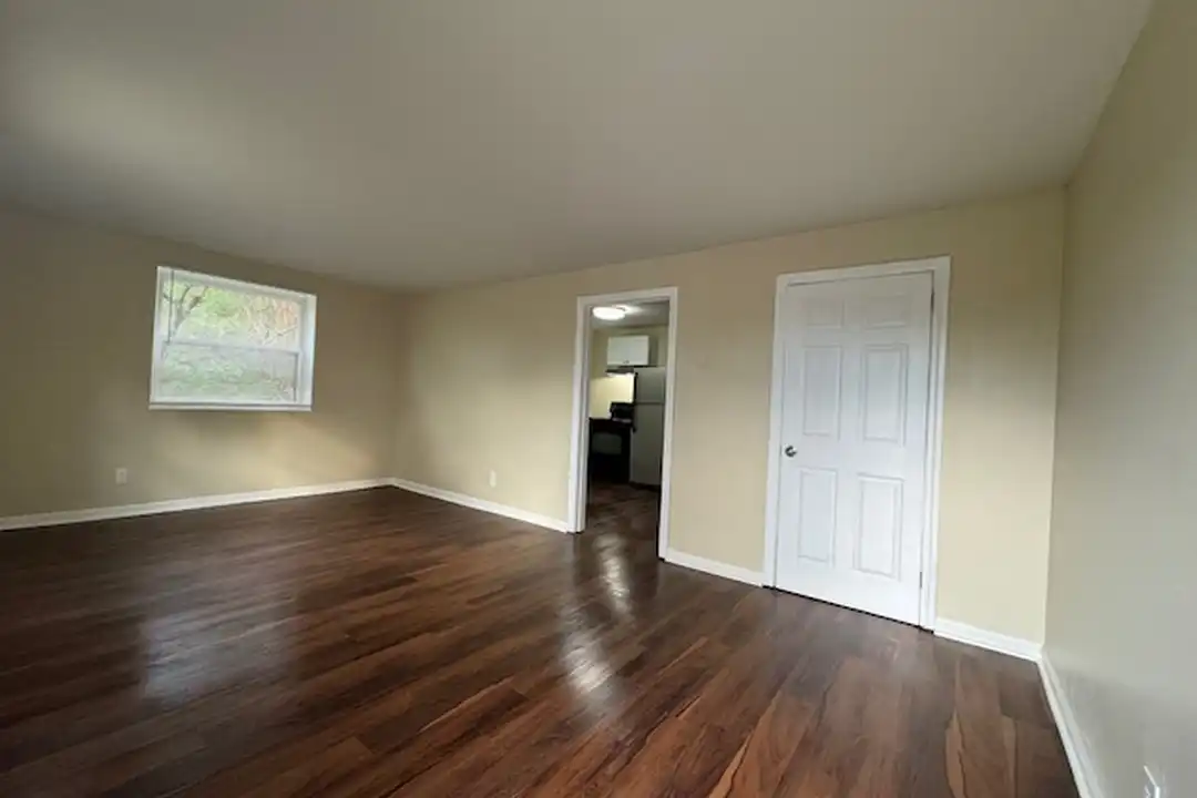 4321 Bruhin Rd unit 4 - Knoxville, TN 37912 | ApartmentGuide.com