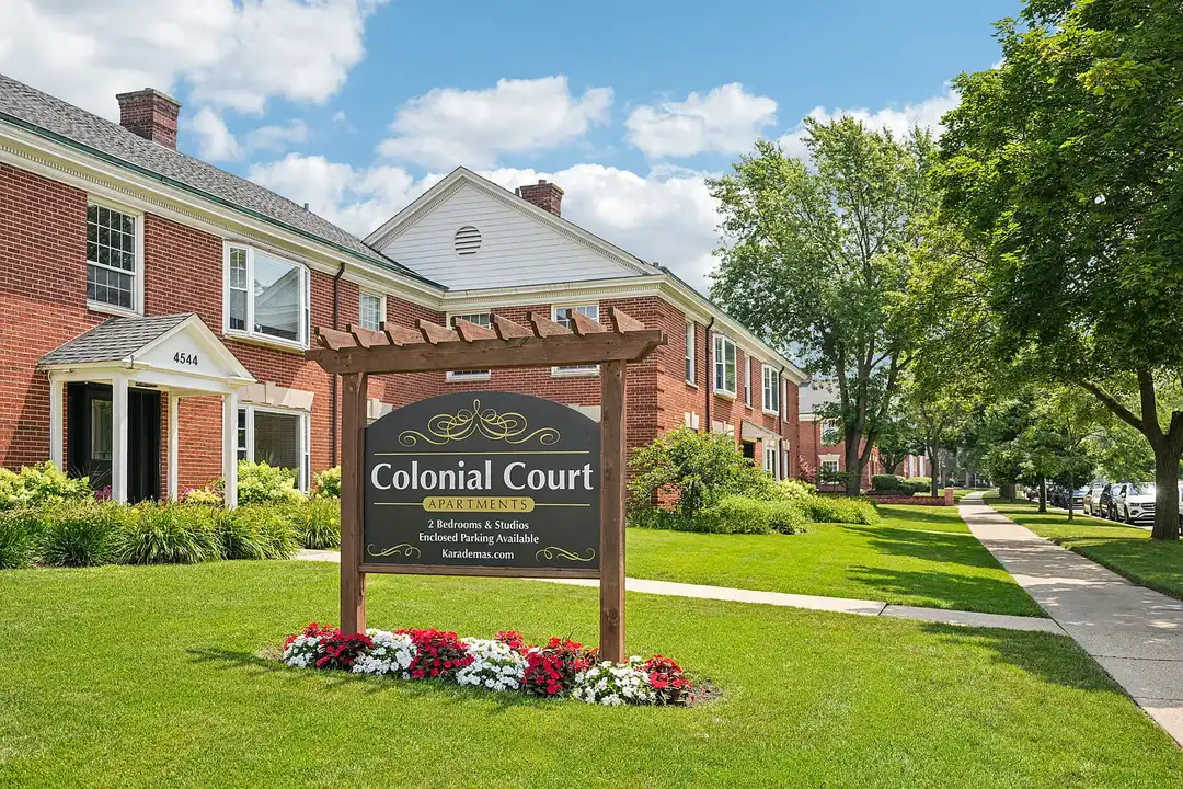 Colonial Court Apartments - Milwaukee, WI 53211 | ApartmentGuide.com