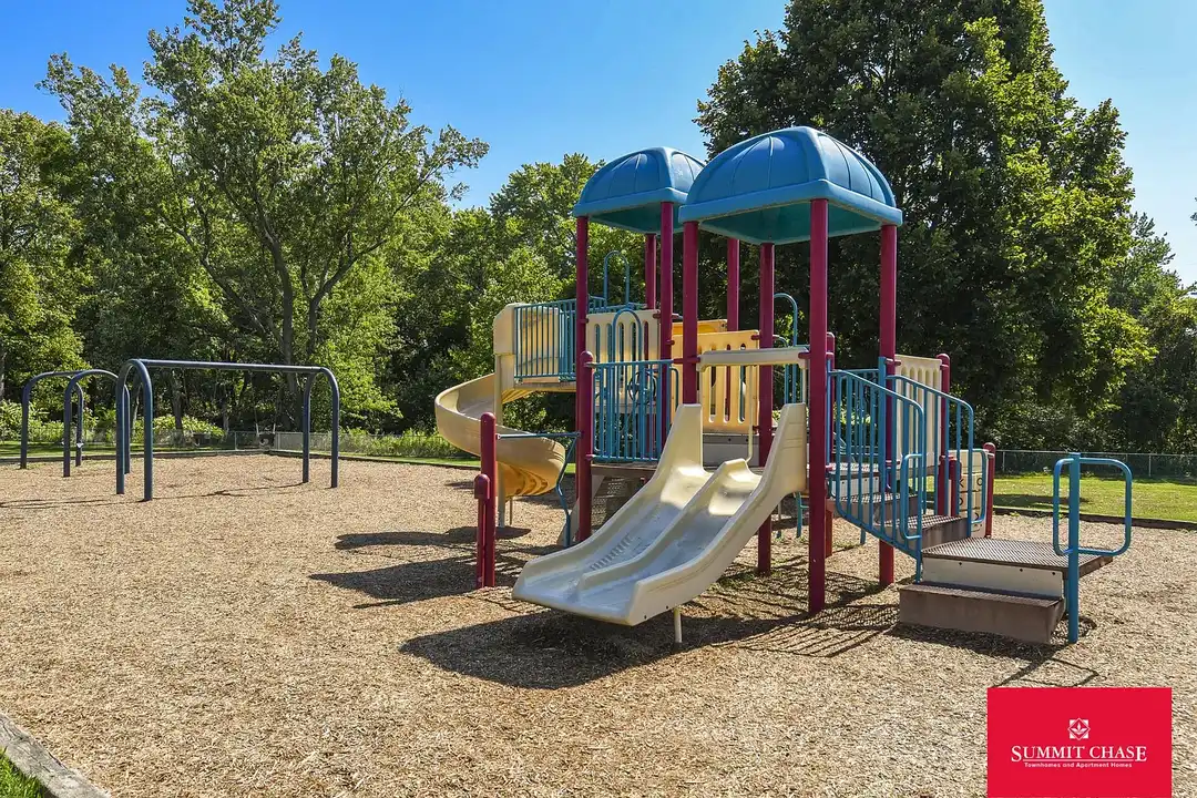 Summit Chase Townhomes and Apartment Homes - Endicott, NY 13760 ...