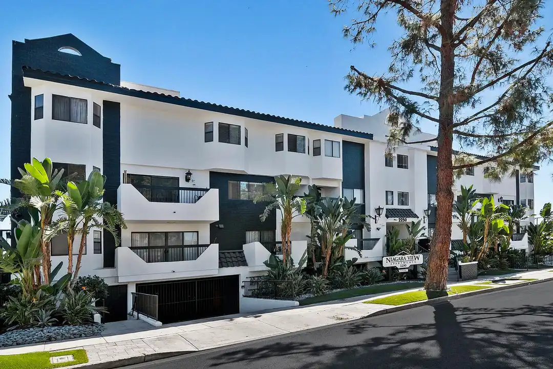 Niagara View Apartments - Burbank, CA 91504 | ApartmentGuide.com