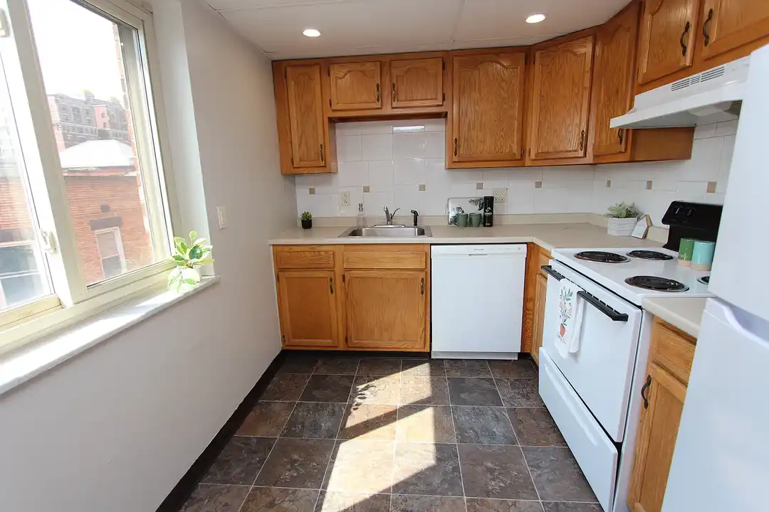 Craig Manor - Pittsburgh, PA 15213 | ApartmentGuide.com