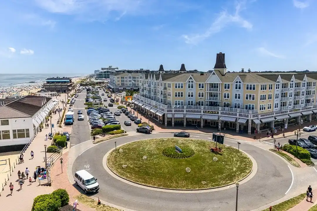 Pier Village Apartments - Long Branch, NJ 07740 | ApartmentGuide.com