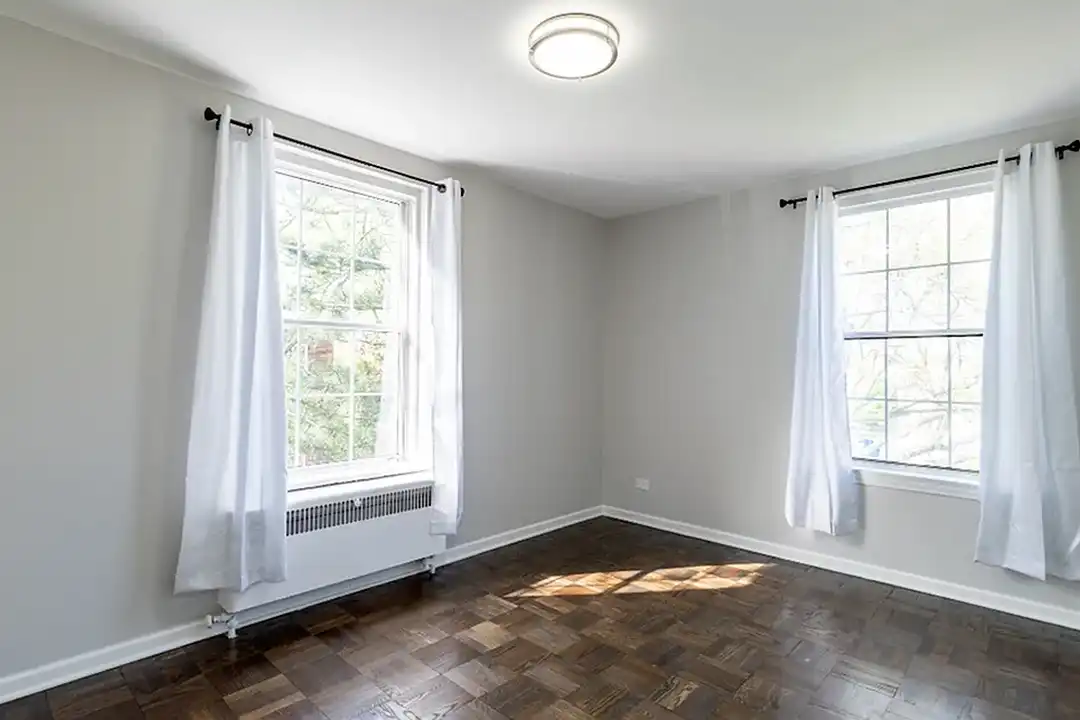 Beach Club Detroit - Detroit, MI 48214 | ApartmentGuide.com