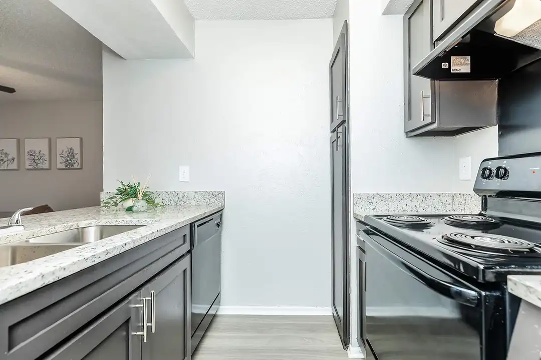 The Waverly Apartments - Dallas, TX 75220 | ApartmentGuide.com