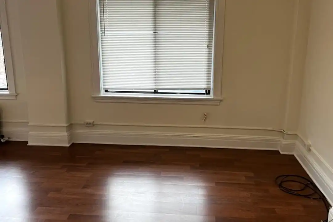228 Walnut St - Newton, MA 02460 | ApartmentGuide.com
