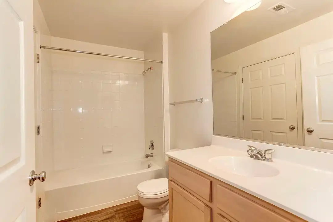 County Center Crossing - Woodbridge, VA 22192 | ApartmentGuide.com