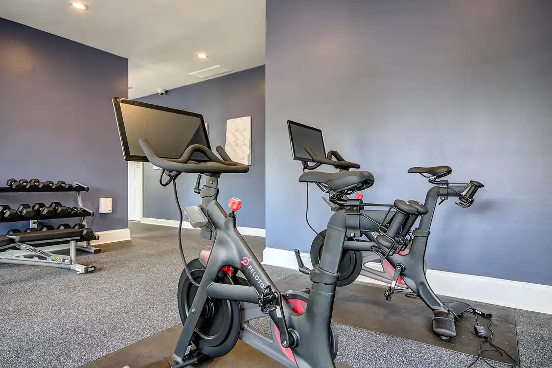 Westfield Village - Centreville, VA 20120 | ApartmentGuide.com