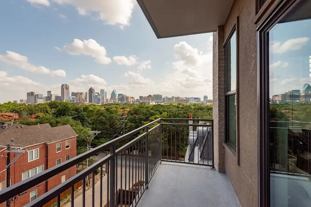 Residences at the Grove - Dallas, TX 75204 | ApartmentGuide.com