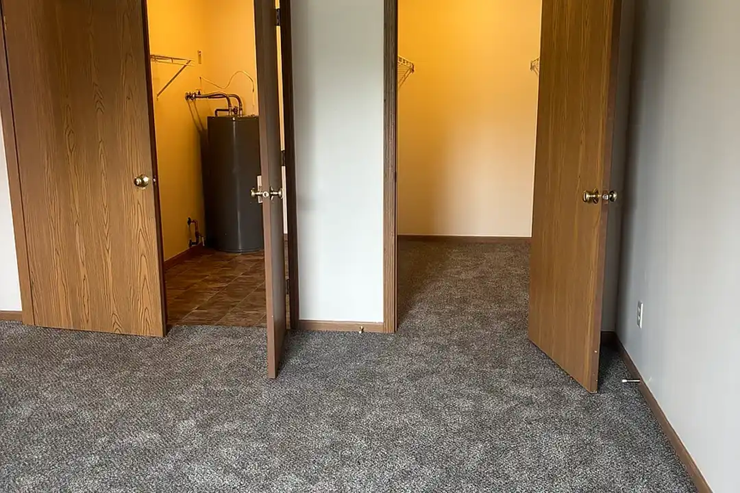 Cedar Cliff Apartments - Richmond, IN 47374 | ApartmentGuide.com