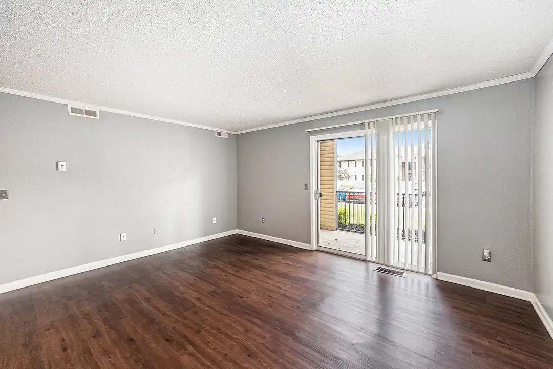 Park West Club - Monroe, MI 48162 | ApartmentGuide.com