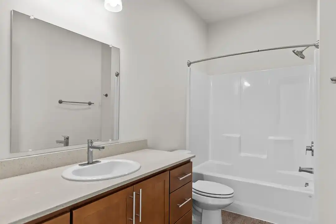 Lark View Village - Eugene, OR 97402 | ApartmentGuide.com