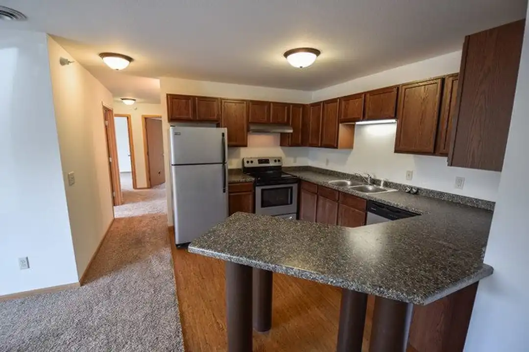 701 S Victory Dr unit 8 - Mankato, MN 56001 | ApartmentGuide.com