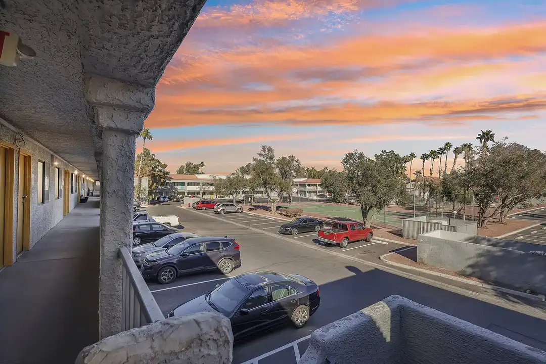 Village Square Apartments Las Vegas