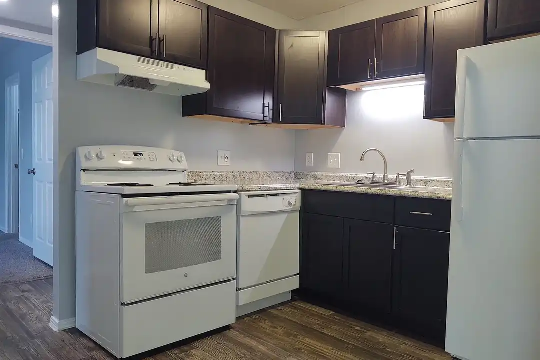 KINGSGATE VILLAGE APARTMENTS - West Chester, OH 45069 | ApartmentGuide.com