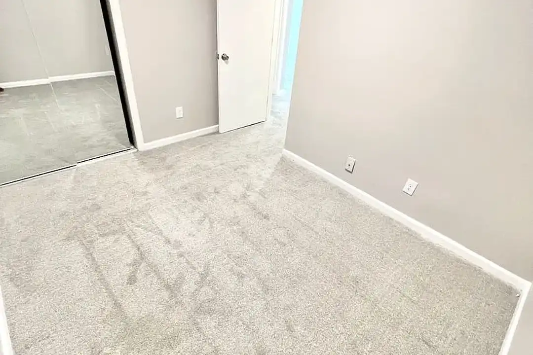 Meridian Apartments - Norfolk, VA 23502 | ApartmentGuide.com