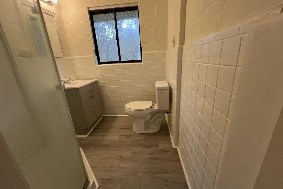 11 Shepherd Ln - Chapel Hill, NC 27514 | ApartmentGuide.com