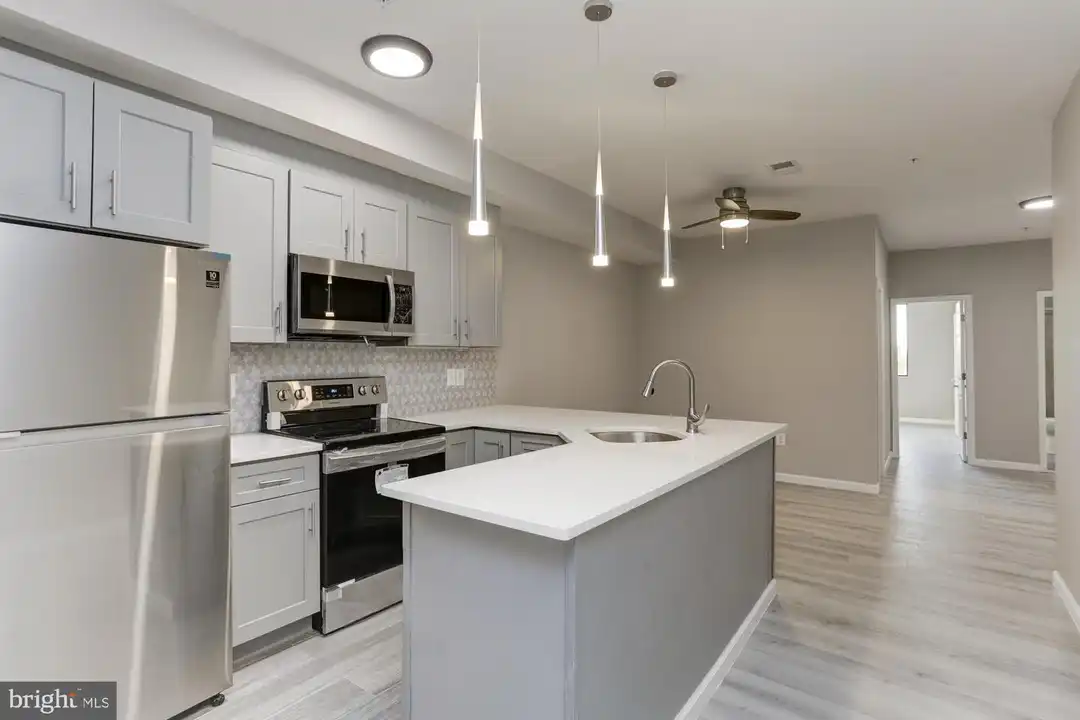 400 S Highland Ave unit 304 - Baltimore, MD 21224 | ApartmentGuide.com