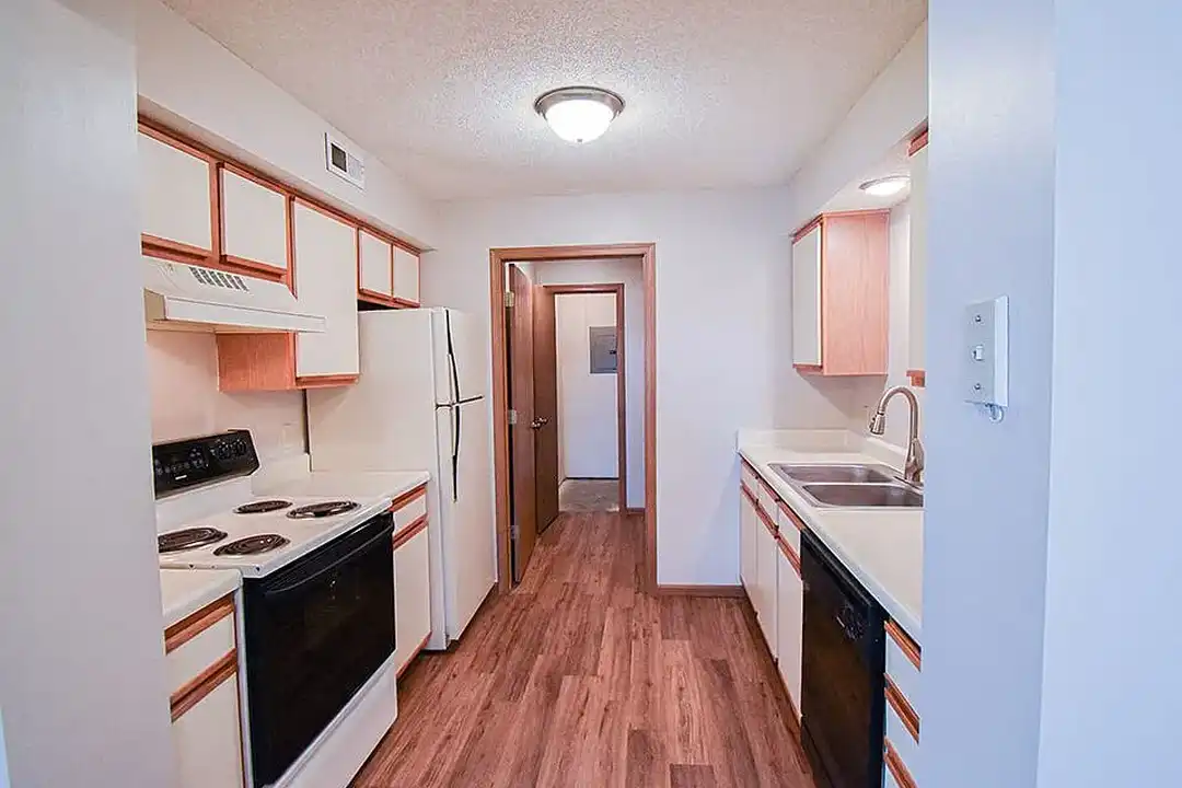 Northridge Crossing Apartments and Townhomes - McPherson, KS 67460 ...