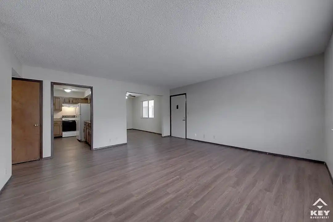 Pheasant Run Apartments - Wichita, KS 67207 | ApartmentGuide.com