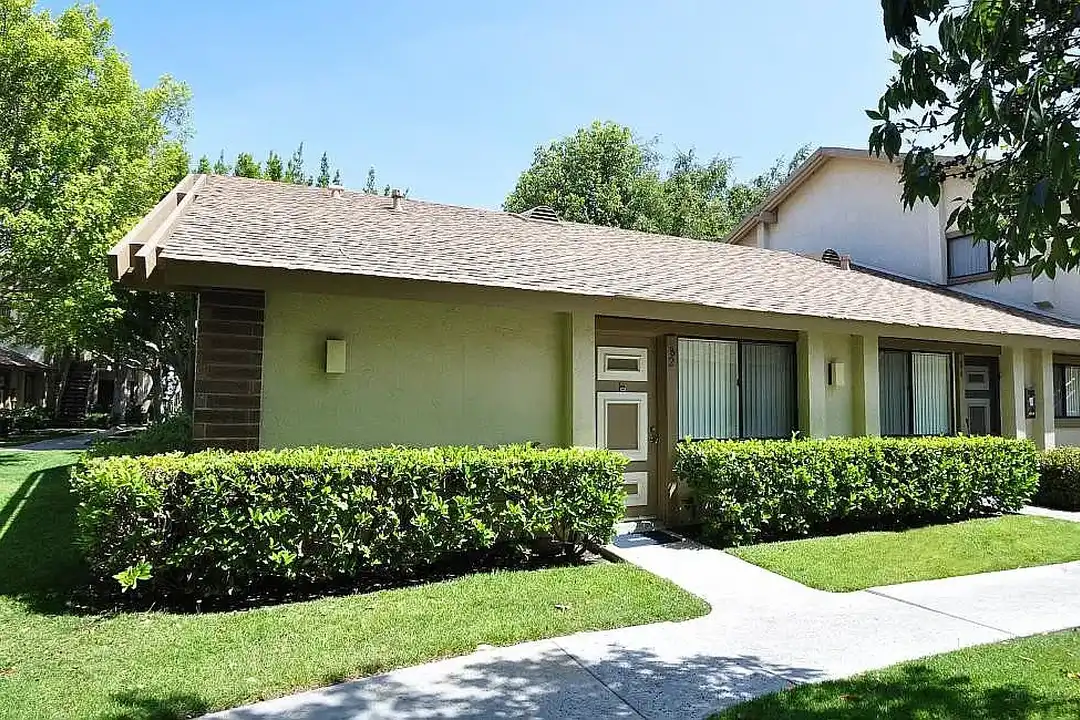 Foxwood Apartments San Diego