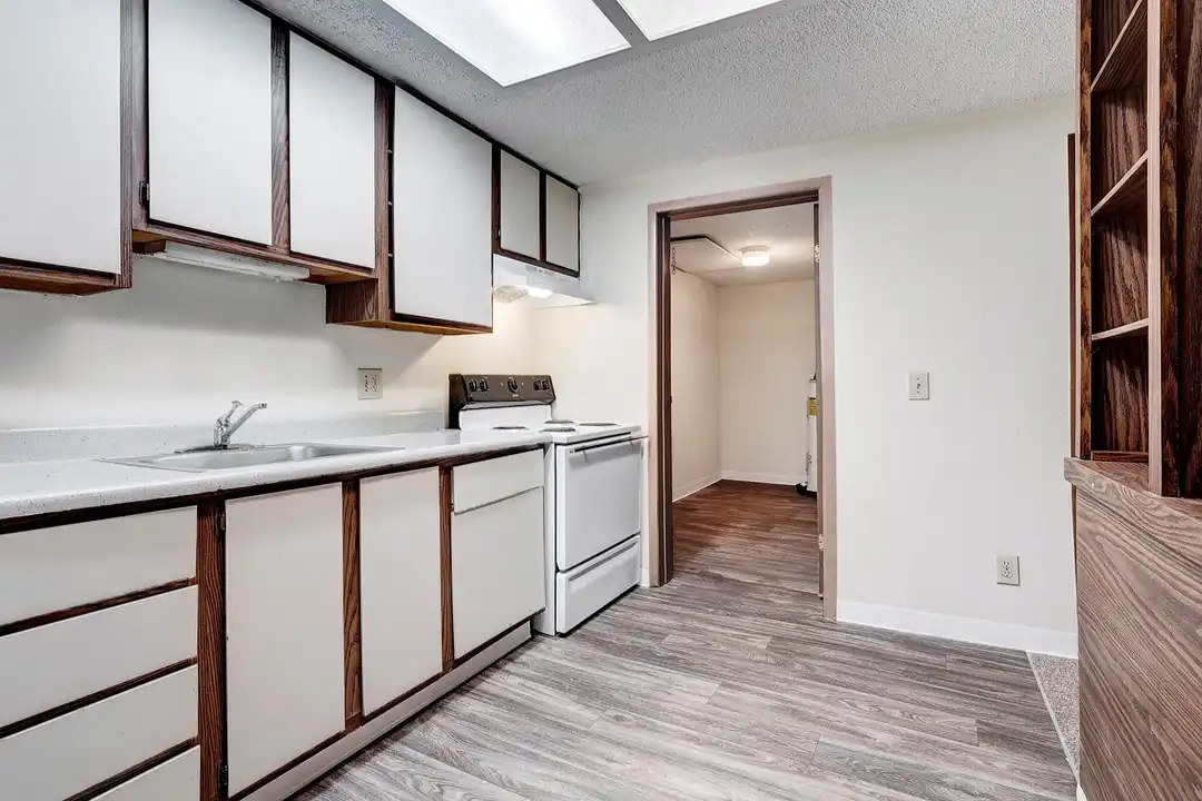 Heathmoore - Indianapolis - Indianapolis, IN 46237 | ApartmentGuide.com