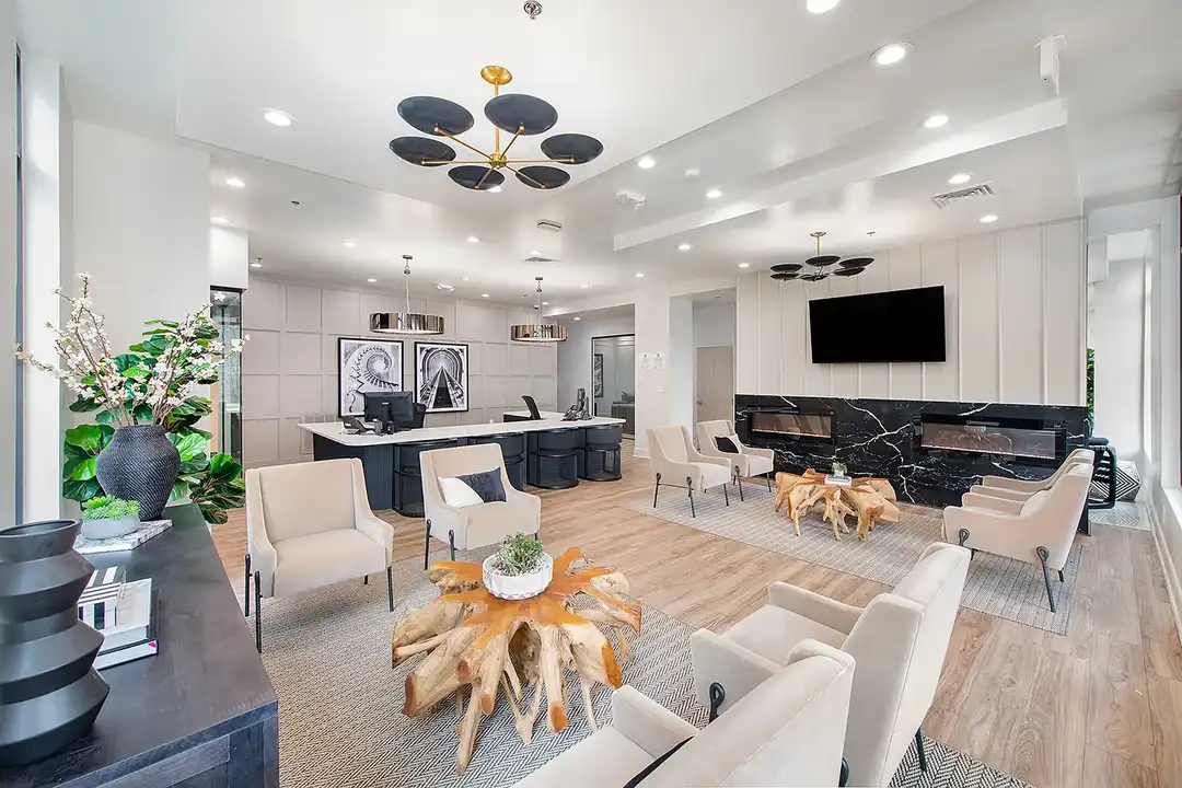 MAA Gateway - Charlotte, NC 28202 | ApartmentGuide.com