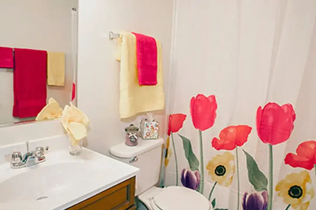 State Place Apartment Homes - Chesterton, IN 46304 | ApartmentGuide.com