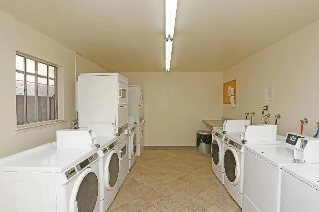 398 Boynton Ave - San Jose, CA 95117 | ApartmentGuide.com