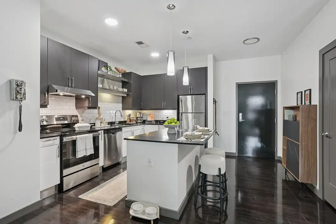Deco - Quincy, MA 02169 | ApartmentGuide.com