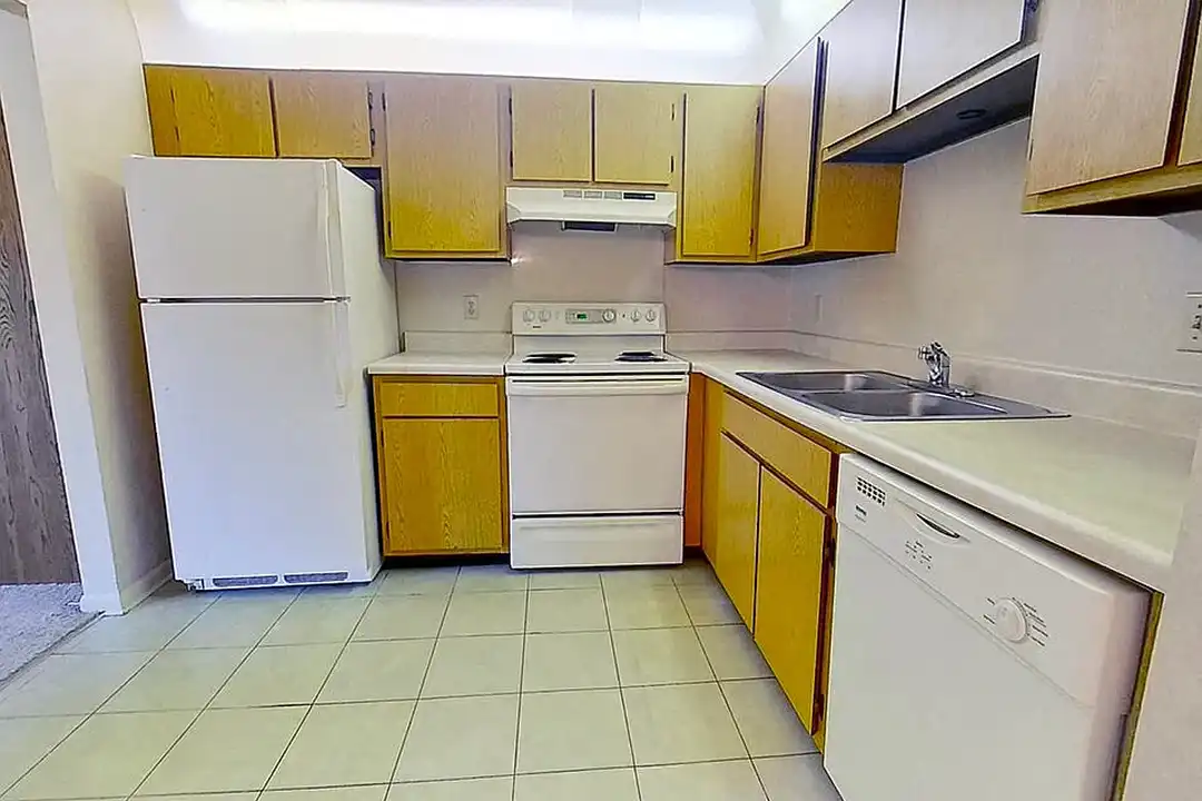 Stonehenge Gates - Flint, MI 48532 | ApartmentGuide.com