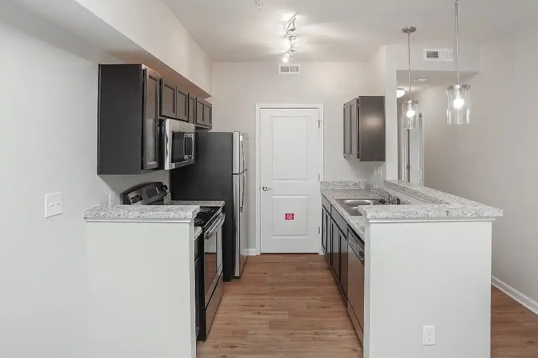 Alpine Studios - Indianapolis, IN 46221 | ApartmentGuide.com
