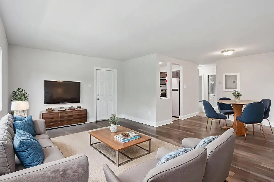 Maple Walk Apartments - Wilmington, DE 19805 | ApartmentGuide.com