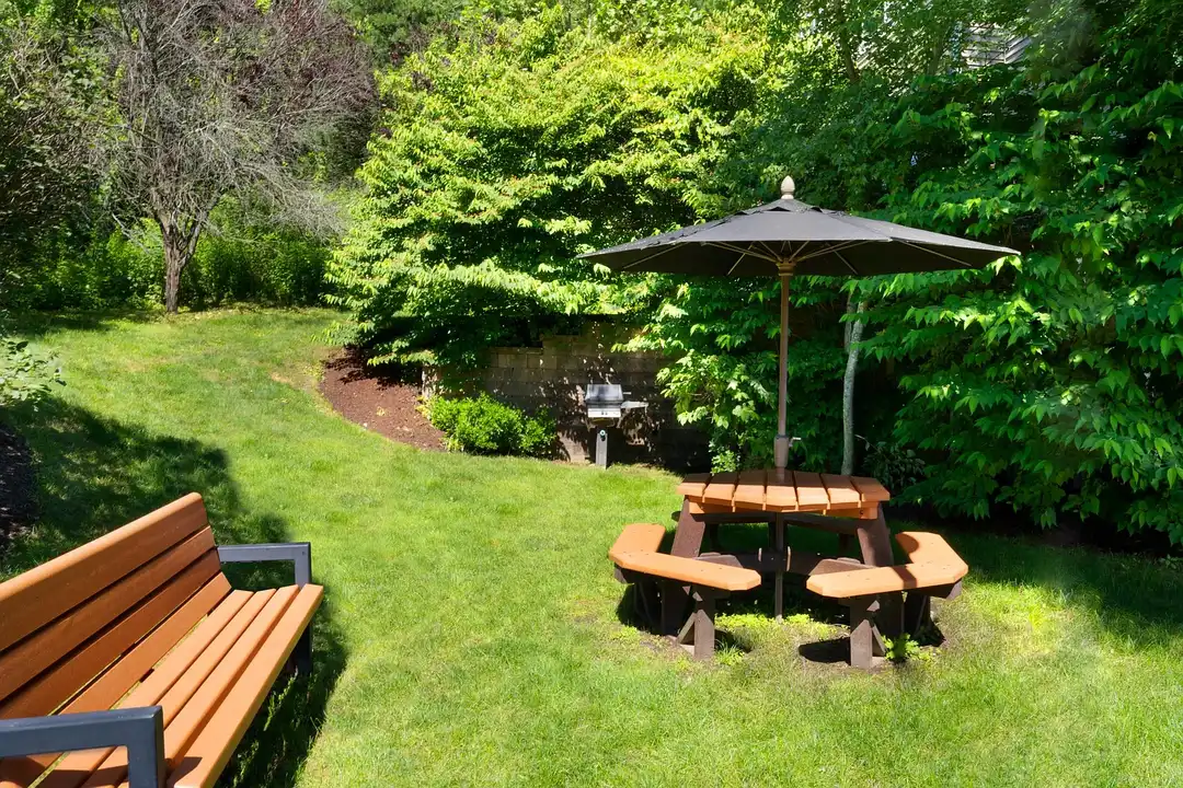 The Point at Still River - Danbury, CT 06810 | ApartmentGuide.com