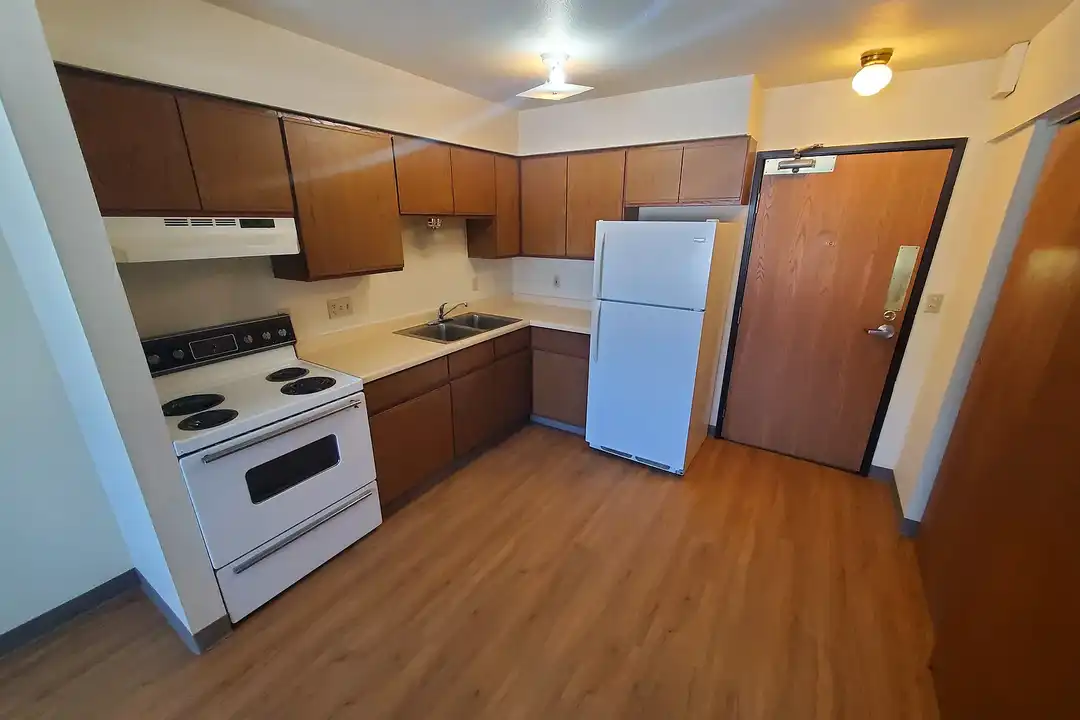 Pheasant Run Apartments - Prairie Du Chien, WI 53821 | ApartmentGuide.com