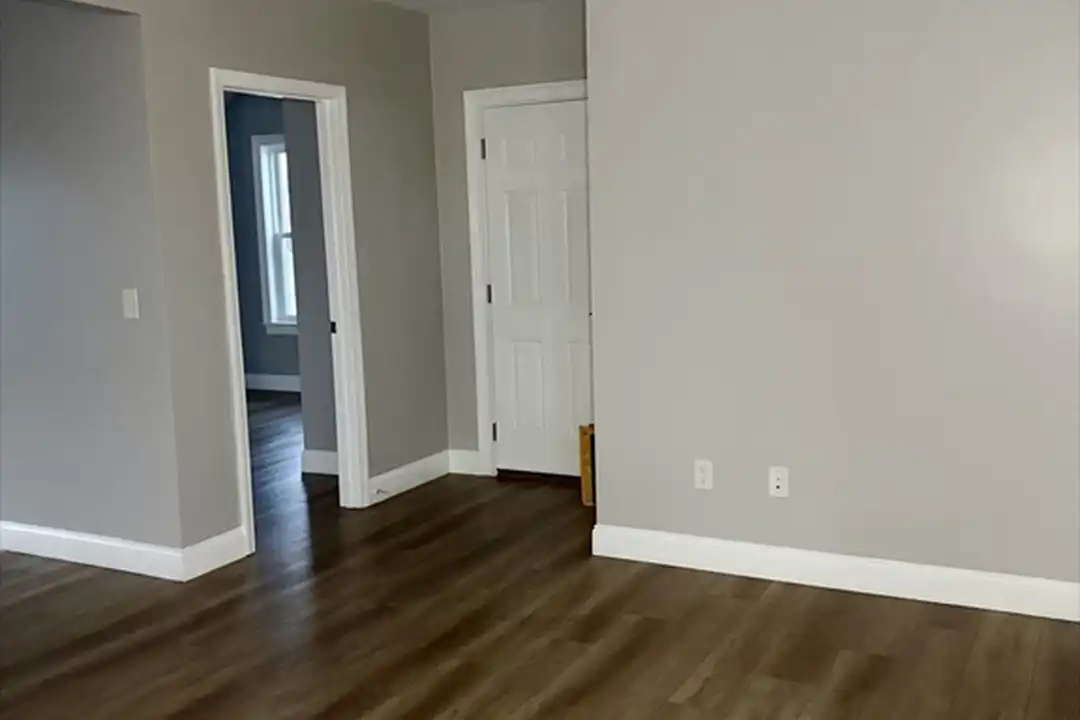 325 Snell St unit 3 - Fall River, MA 02721 | ApartmentGuide.com