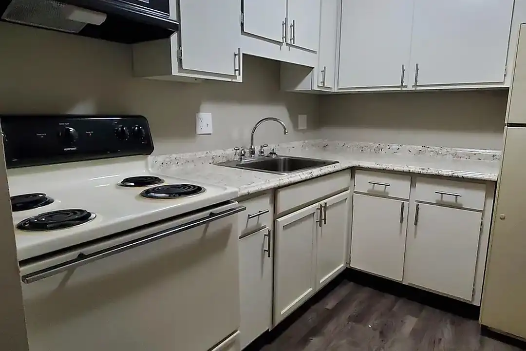 Sycamore Apartments - Norwalk, OH 44857 | ApartmentGuide.com
