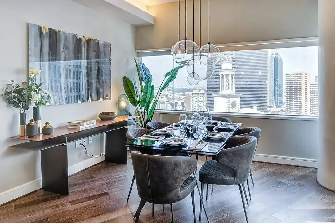 One Dallas Center - Dallas, TX 75201 | ApartmentGuide.com