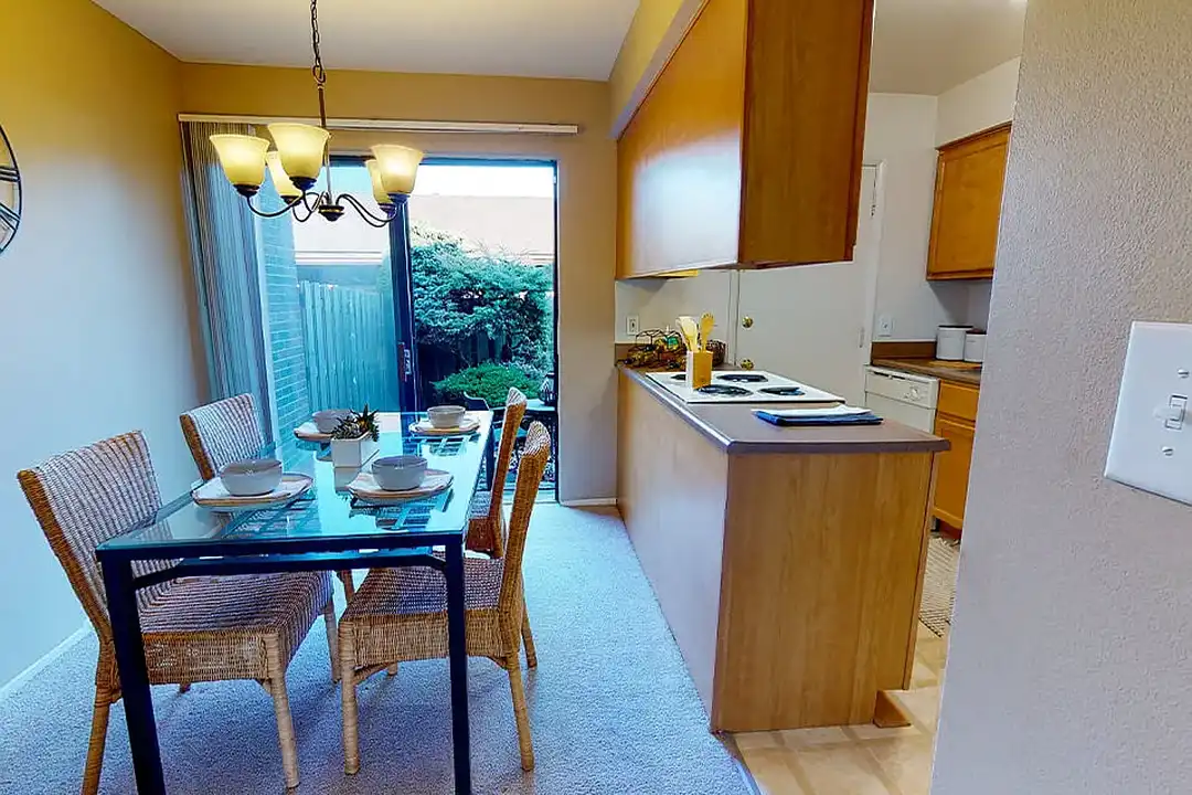 Fairlane East - Dearborn, MI 48120 | ApartmentGuide.com